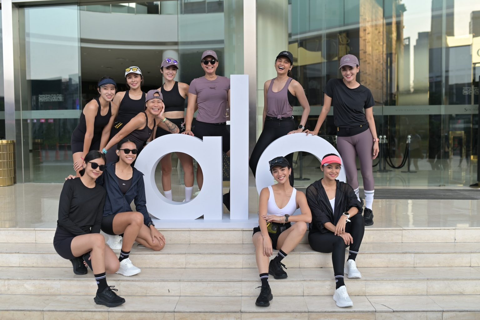 Alo Yoga Luncurkan Running Sneaker. Ini Keunggulannya! – PUANPERTIWI